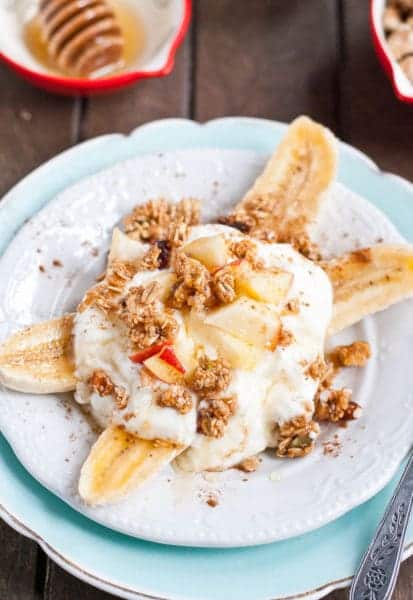 Cinnamon Apple Breakfast Banana Splits | NeighborFood
