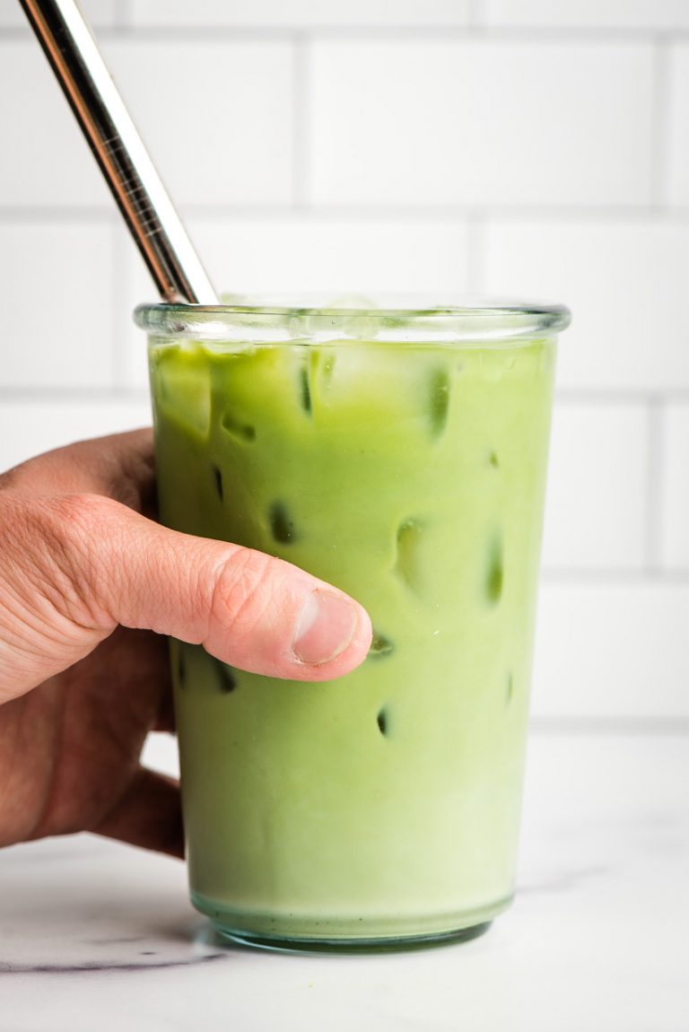 Hot or Iced Matcha Latte Recipe - NeighborFood