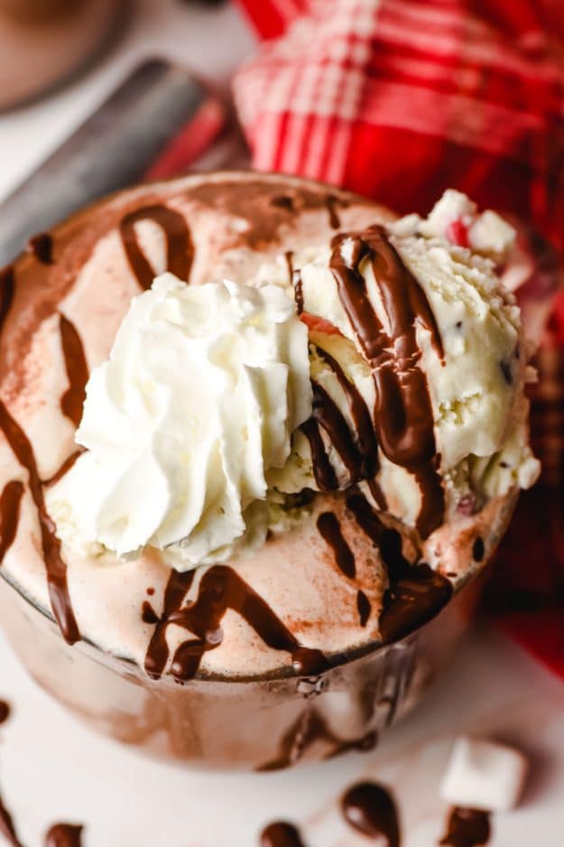 Hot Chocolate Floats - NeighborFood