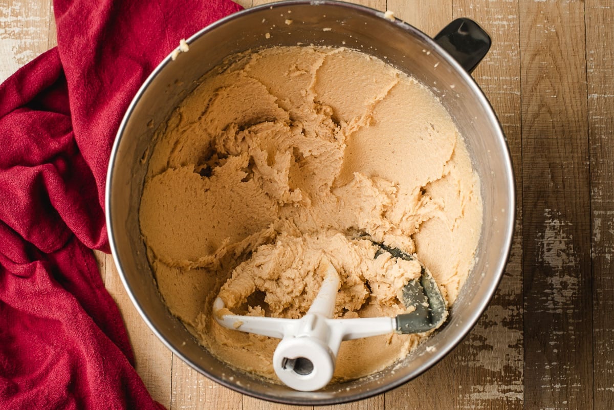 Caramel Apple Dapple Cake - NeighborFood