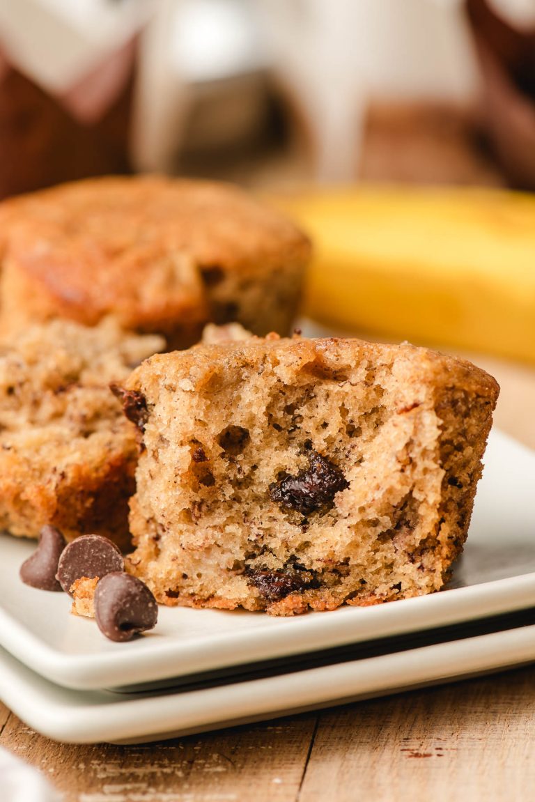 Easy Sour Cream Banana Muffins - NeighborFood